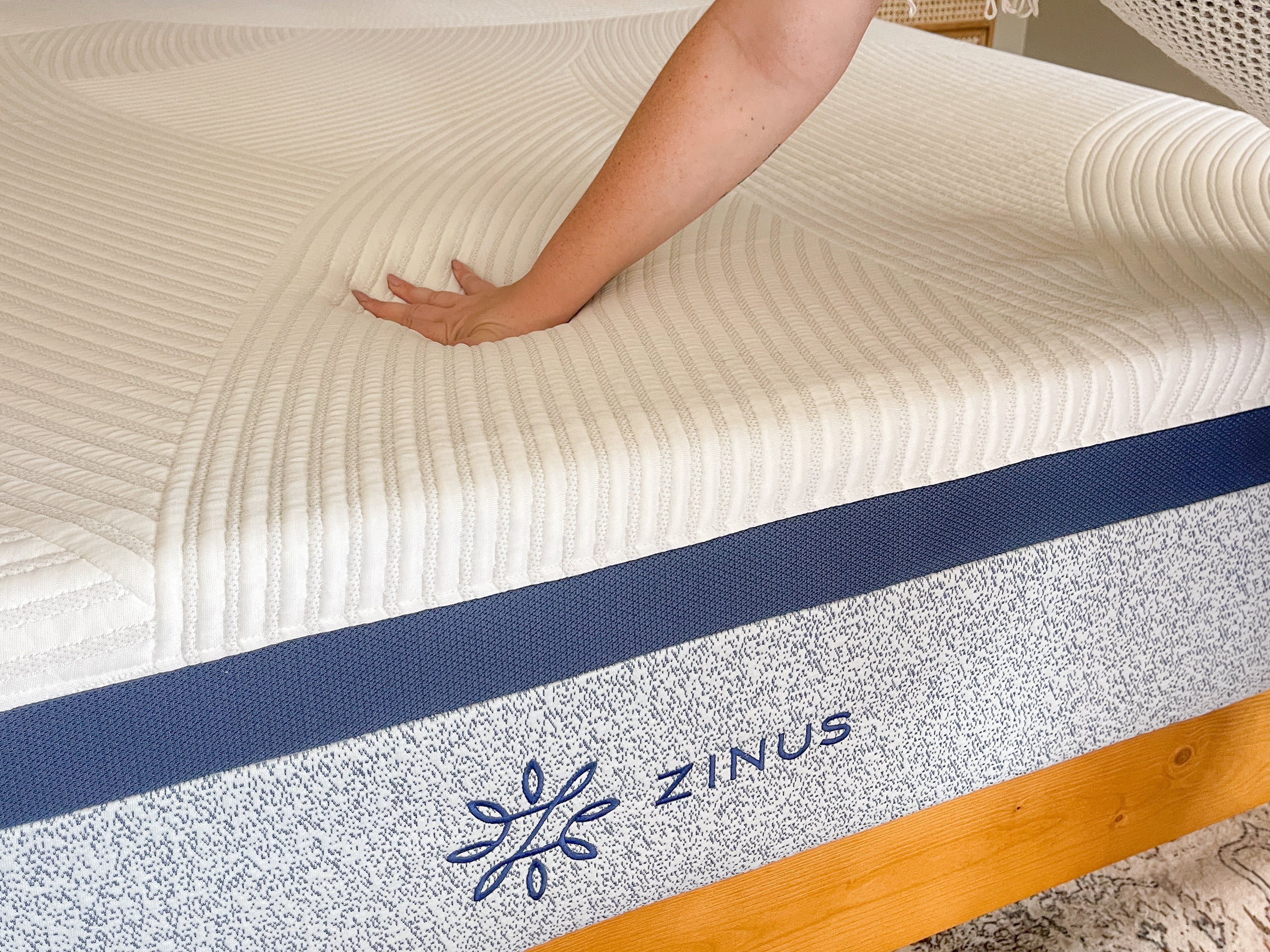 How Long Does a Zinus Mattress Take to Expand? (2026 Guide) | Banner ...